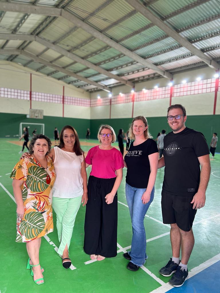 Ginásio escolar recebe o nome de Professor Fernando Vaz Pereira - O ...